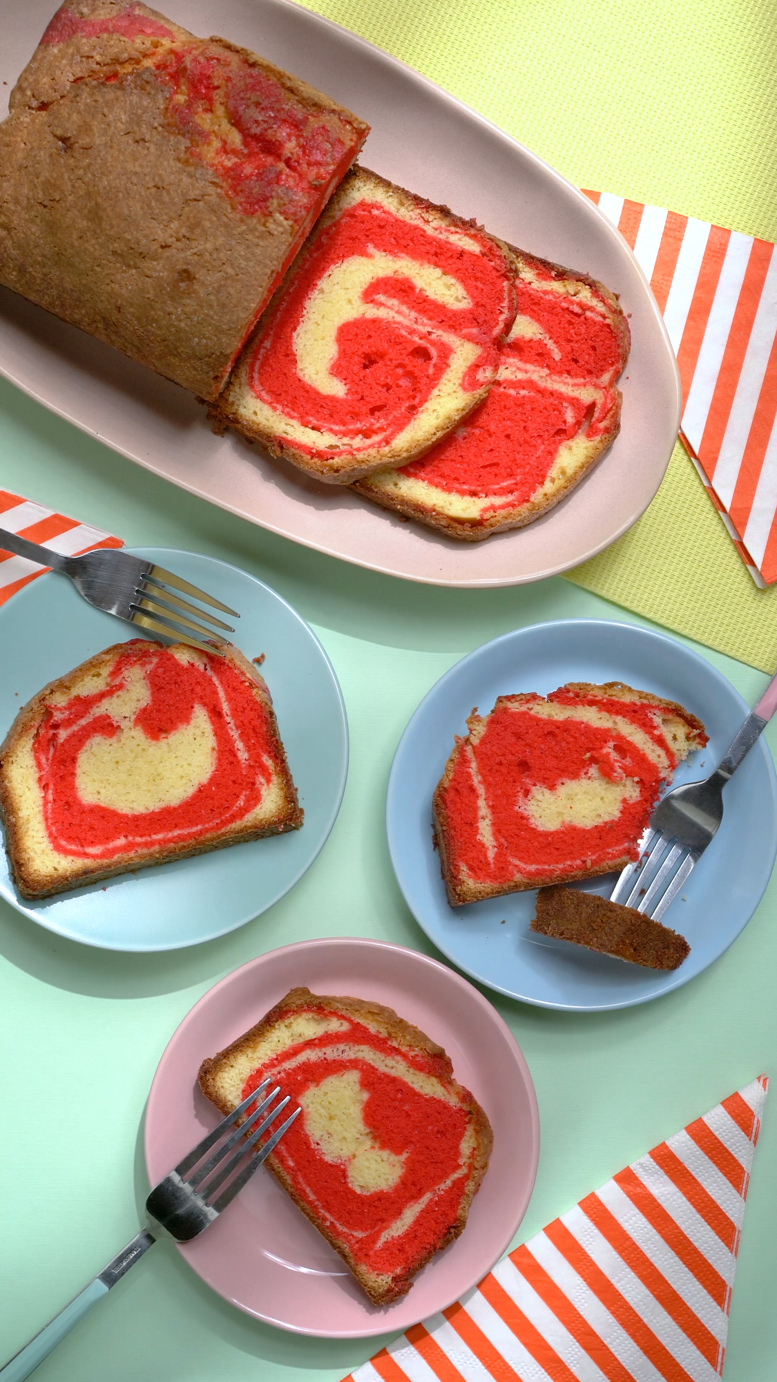Queque marmoleado vainilla y red velvet - Azúcar Doña María