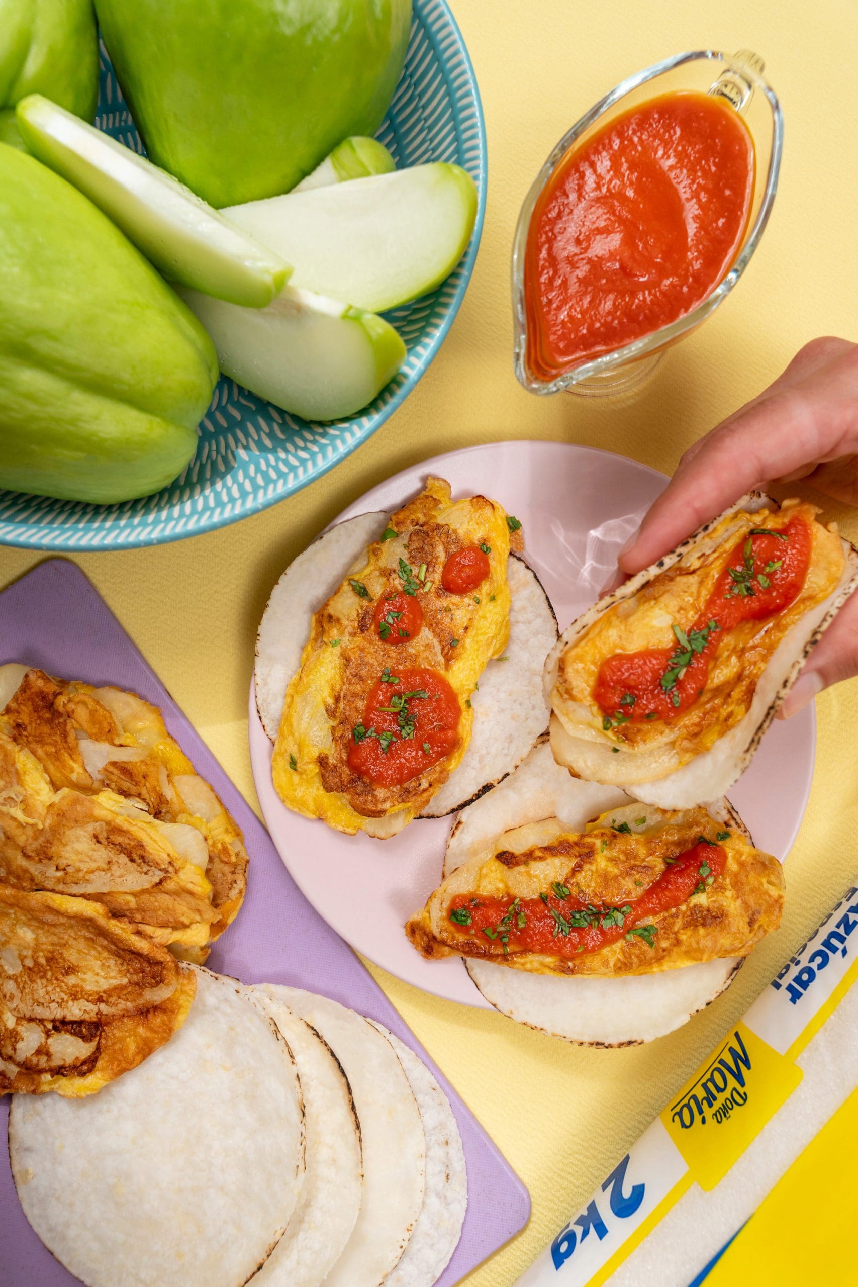 Gallitos de raíz de chayote en salsa - Azúcar Doña María